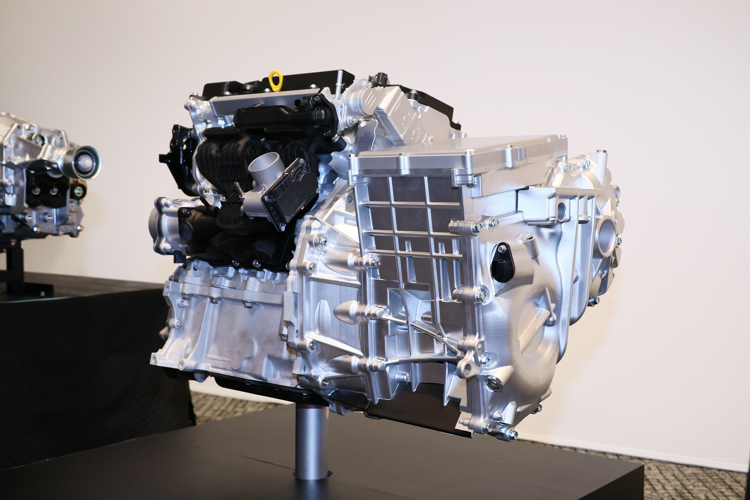 トヨタ、開発中の新エンジン発表 4気筒1500cc・2000cc | 日刊工業新聞 電子版