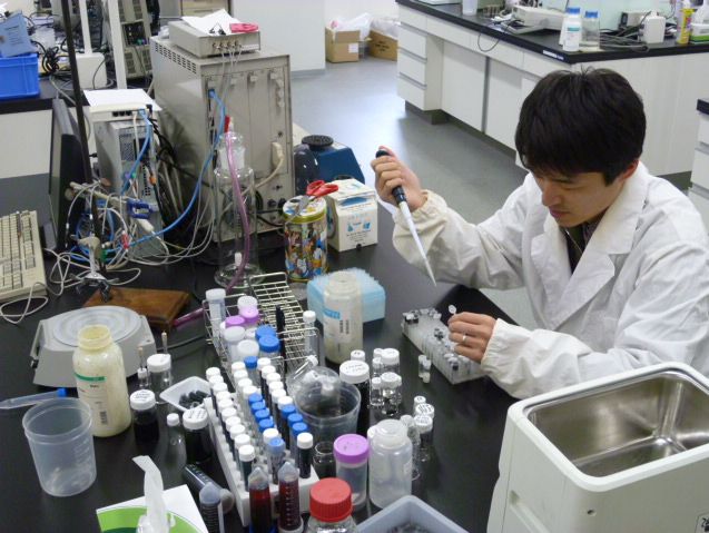 飛躍できるか大学発VB（67）アクテイブ−CO2吸収剤ナノカプセル化 | 日刊工業新聞 電子版