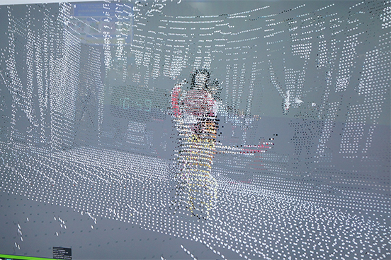 NTT、伝送映像を“動く点群”に 遠隔地で再現、動画配信に応用 | 日刊工業新聞 電子版
