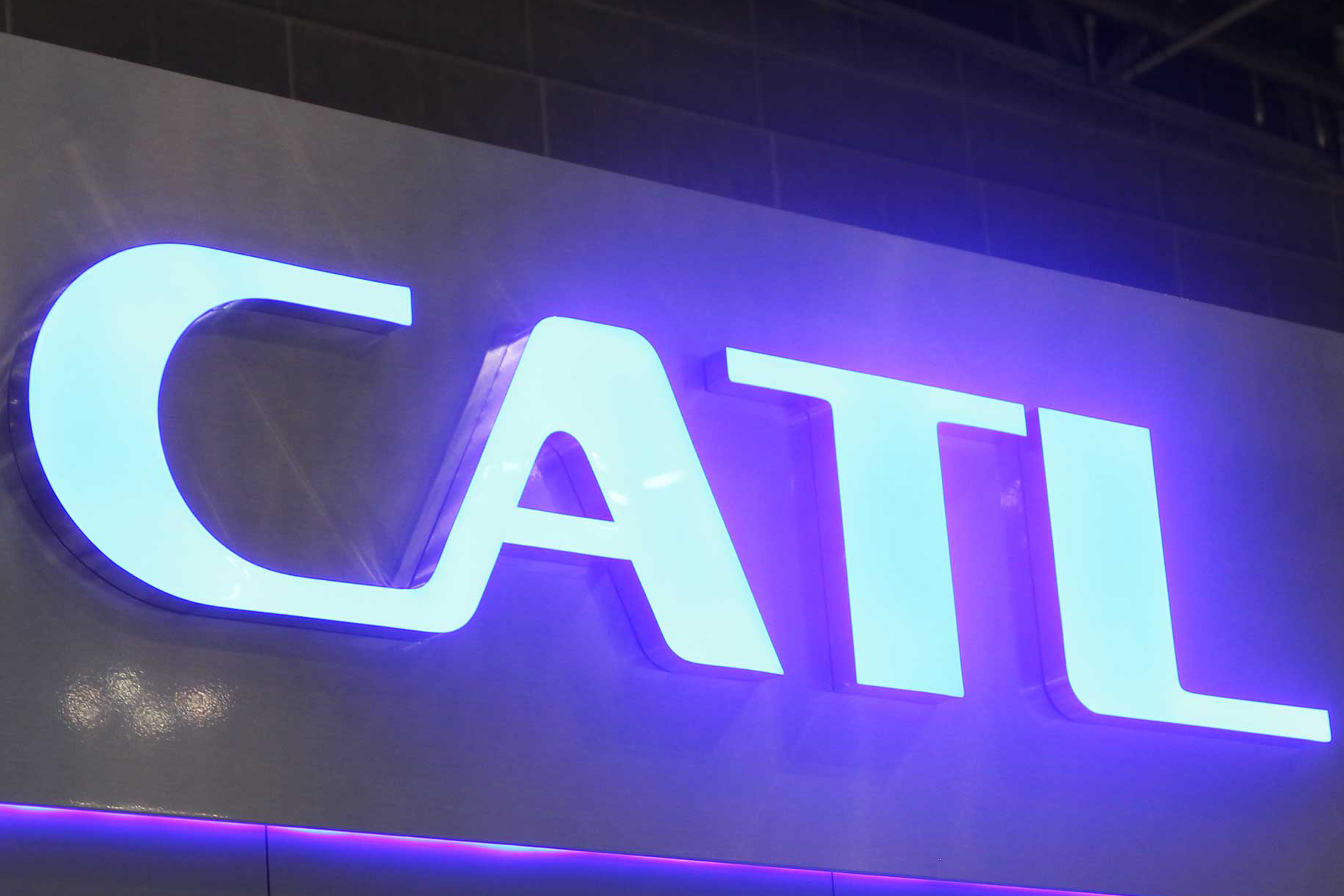 EV電池を100秒で交換 中国CATLが2タイプ | 日刊工業新聞 電子版