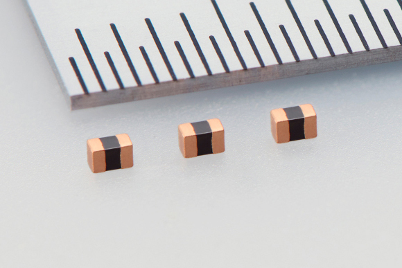 太陽誘電、AIサーバー向けMLCC量産 基板内蔵対応 | 日刊工業新聞 電子版